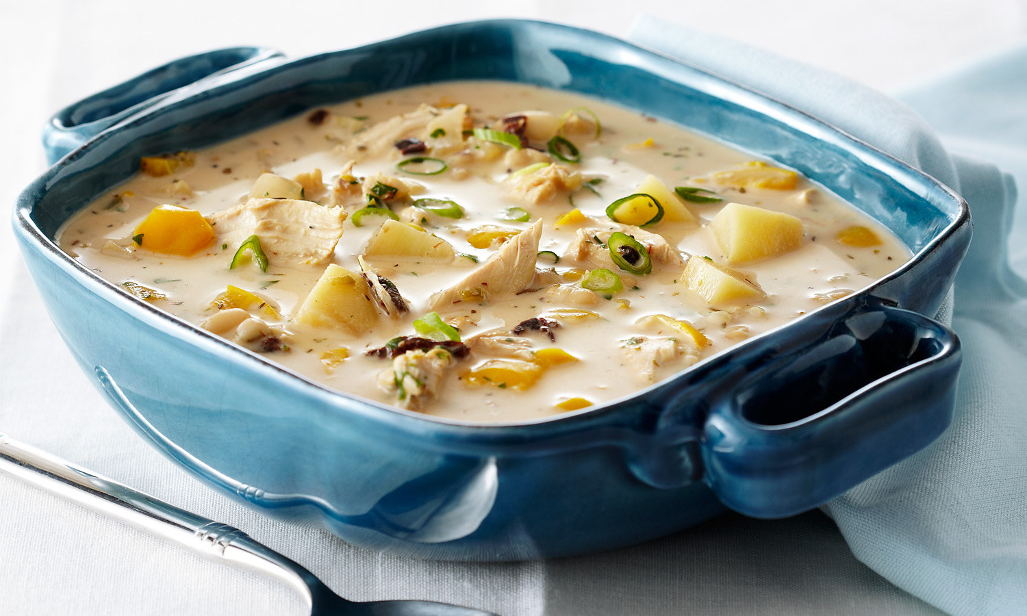Chili « blanco » au poulet et haricots blancs - Le Poulet du Québec ...