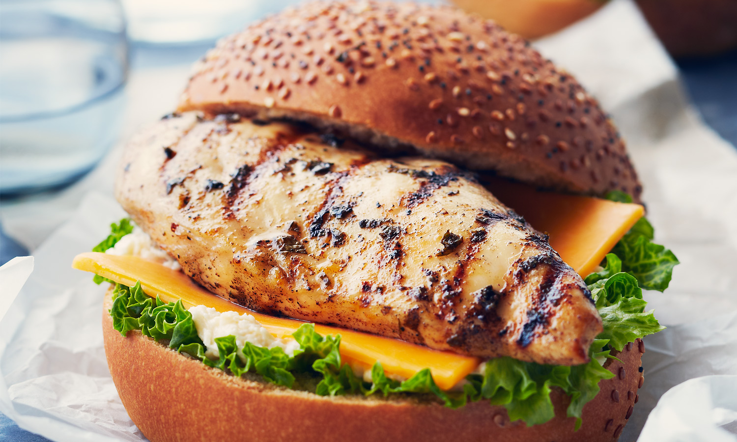 Le sandwich au poulet et aux pommes Royal - Le Poulet du Québec ...